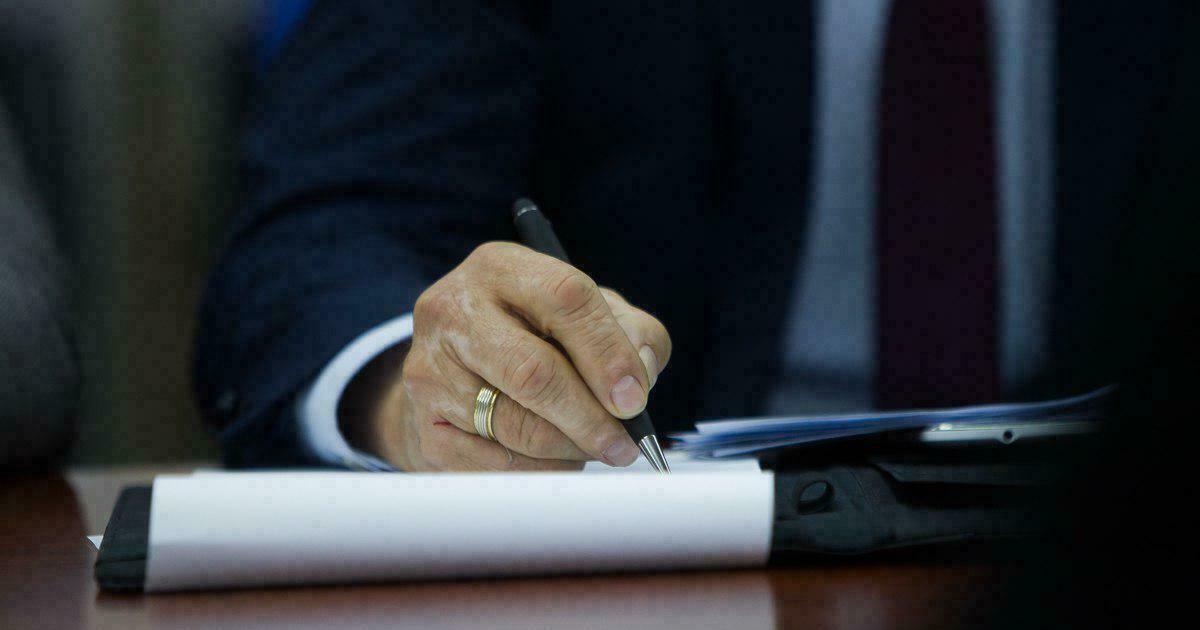 Госдума приняла во втором чтении законопроект о запрете смены пола ...